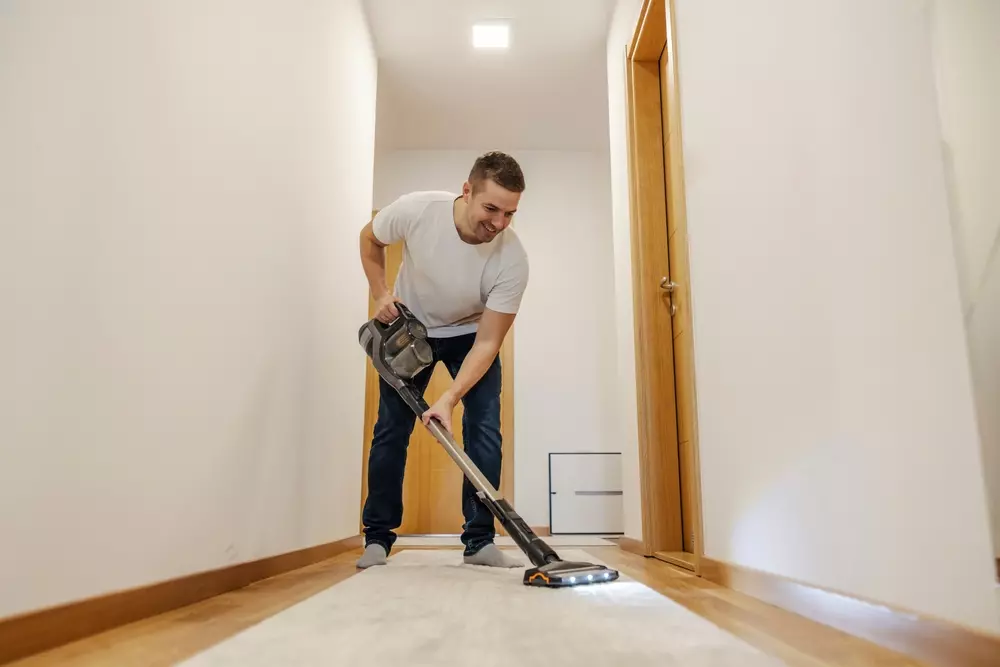 Aspirador com cheiro ruim? Saiba os motivos e o que fazer